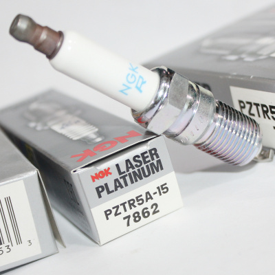 NGK双铂金火花塞PZTR5A-15适用SLS赛威SRX 4.6悍马H2 6.0 12缸