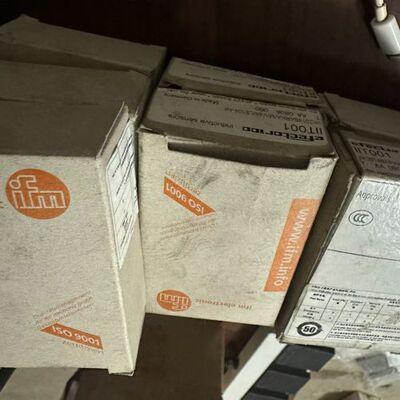 感应开关型号IIT001易福门-IFM实物拍照有7个，其中3议价