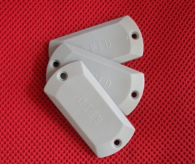 87*41MM EM4305可读可写ID芯片AGV地标卡134.2KHZ抗金属标签