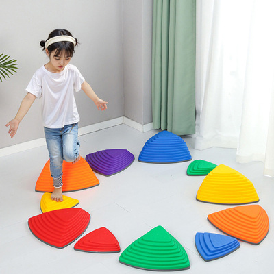儿童前庭感统专注训练器材幼儿园梅花桩室内过河平衡独木桥踩踏石