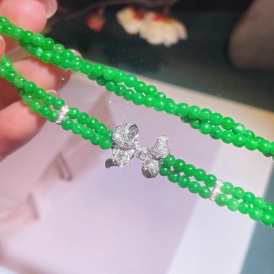 18K金镶嵌钻石蝴蝶结珠链扣