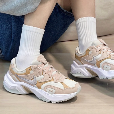 Nike耐克女复古风透气跑鞋老爹鞋