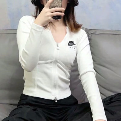 Nike耐克女子运动刺绣长袖上衣
