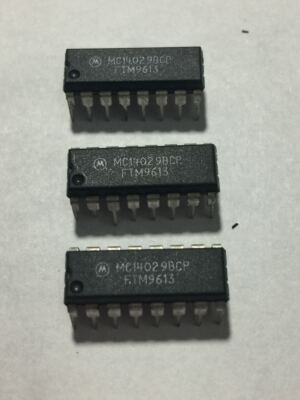 MC14029BCP  CD4029BE计数器除法器双列直插芯片DIP-14