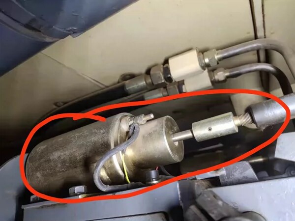 mqz1-40015a电磁铁铁熔丝保险丝座断路器保险管