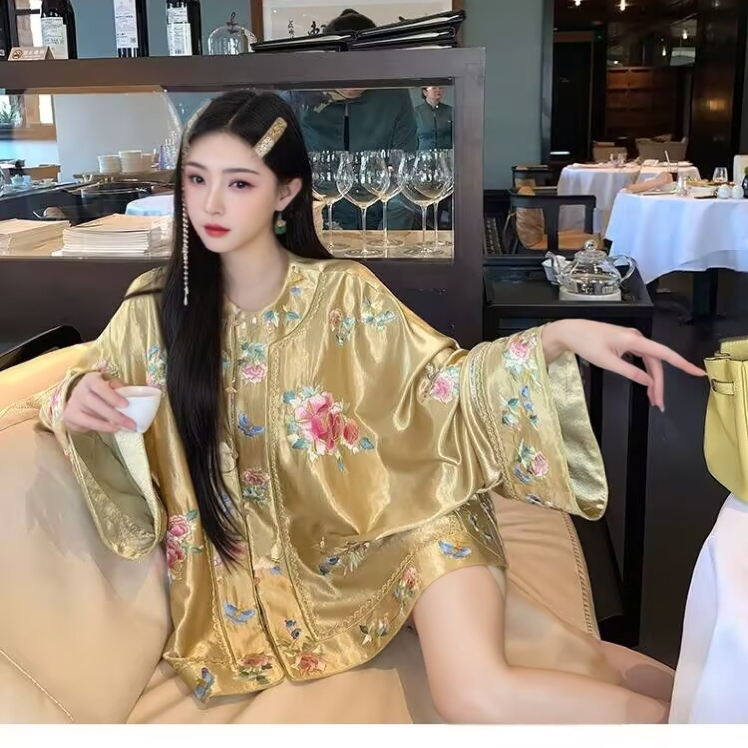新中式刺绣时尚套装女秋季气质高级感改良汉服唐装外套半裙两件套