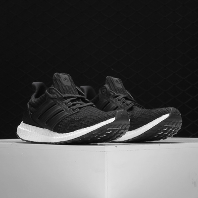 Adidas/阿迪达斯男子跑步鞋