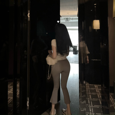 MISSCHANGE面膜弹力微喇七分裤