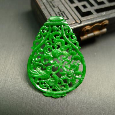 特价#0700满绿天然A货翡翠复古缕空雕喜上眉梢雕花花瓶吊坠花片