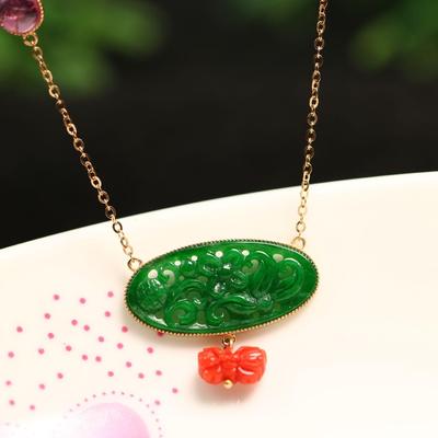 天然A货翡翠镂空雕花锁骨链吊坠