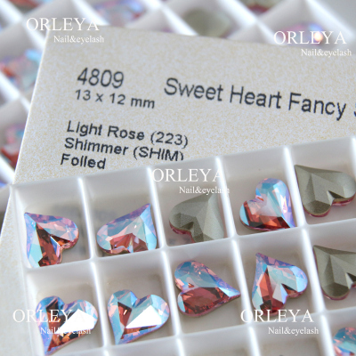 爱心桃心美甲饰品钻华子