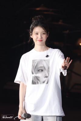 IU李知恩大阪像素印花宽松T恤男女周边演唱会宽松百搭纯棉弹力T恤