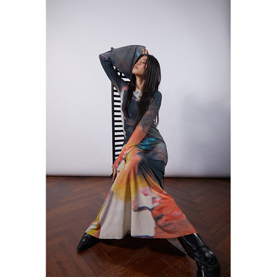 晚霞印花喇叭袖连衣裙