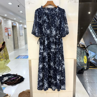 73171侧收腰碎花真丝中长裙