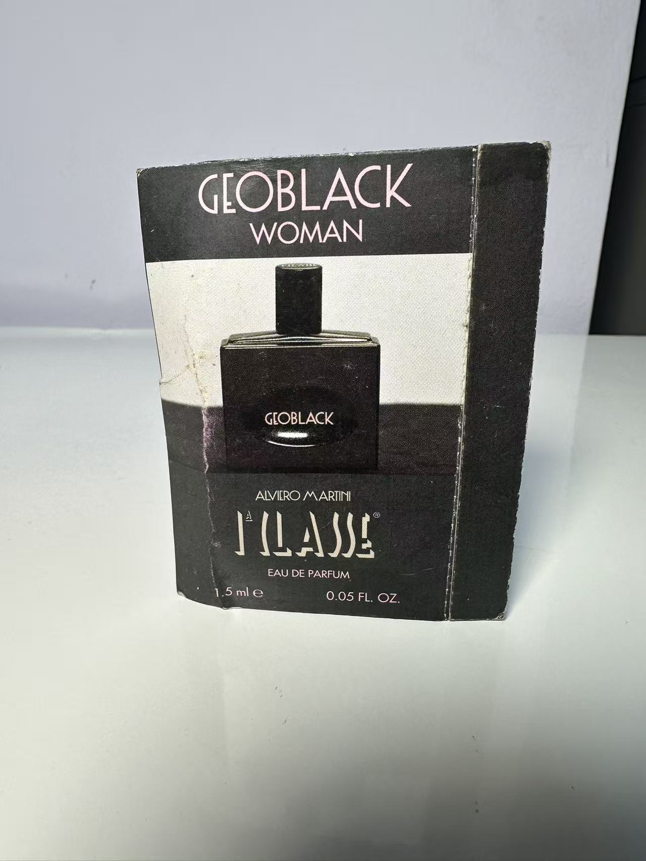 Alviero Martini 1A 阿尔维罗·马蒂尼 地球黑女士试管香水1.5ml