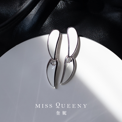 MissQueeny白珐琅叶子耳钉