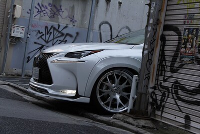 雷克萨斯NX大包围保险杠