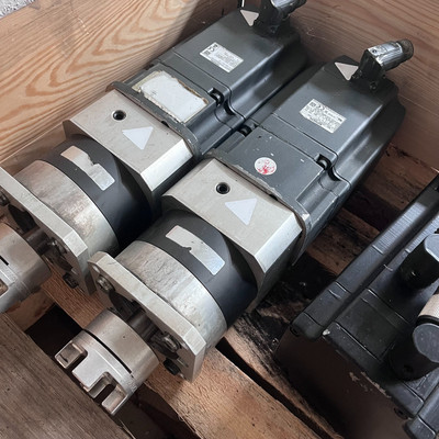 1x Siemens 1FK7063-2AF71-1CH2 Servomotor + Getriebe