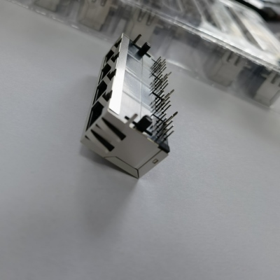 4口1X4 RJ45 圆针网络连接器插座无灯带弹电口21.2长脚前4.57