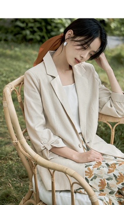 4266女春秋装新款时尚翻领直角肩宽松舒适纯色职业休闲西装外套