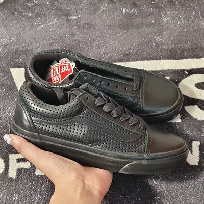Vans Old Skool DX全黑冲孔透气皮面休闲男女滑板鞋VN0A38G3MWQ