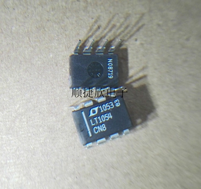 LT1054CN8 低电压开关稳压器 LT1054 全新原装进口