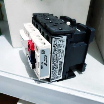 施耐德 LC2D12P7 230VAC询价