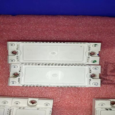 议价IFF300B12N2E4P-B11 功率模块 Infine