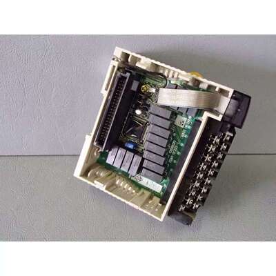 议价CQM1OC222 - - CQM1 - OC222 / 16 Relay Output Card Used