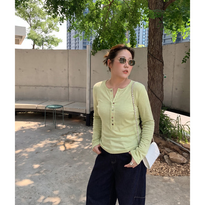 Q了个T早秋大码女装胖mm彩色扣子巨显瘦长袖t恤大方得体微胖穿搭