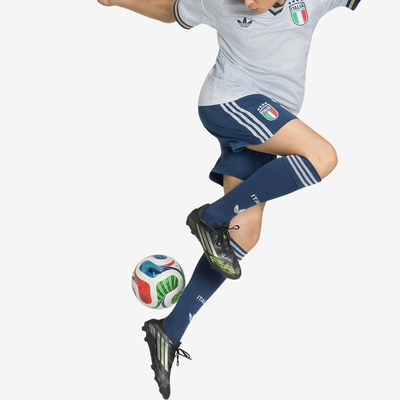 Adidas阿迪达斯正品Italy26男子吸湿排汗运动中长裤/短裤JL6943