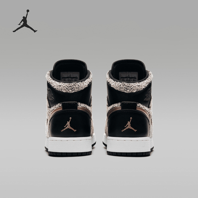 耐克大童高帮运动透气时尚篮球鞋