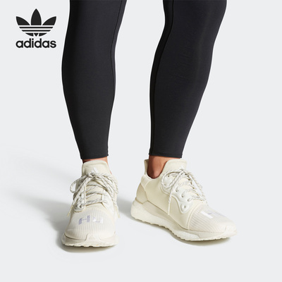 阿迪达斯三叶草男子简约运动鞋