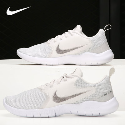 耐克女子跑步鞋轻盈缓震