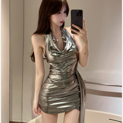 夏季性感辣妹露肩荡领挂脖连衣裙女设计感小个子不规则系带包臀裙