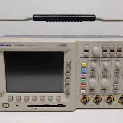 议价泰克TDS3034B四通道示波器，300MHz带宽，功