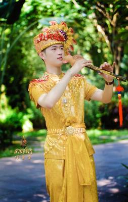 傣族葫芦丝演出服