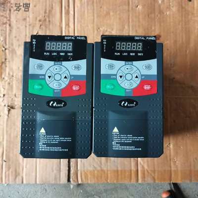 可维修拆机日业变频器CM510-A3SR75G