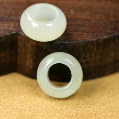 纯天然和田玉跑环路路通圆环吊坠