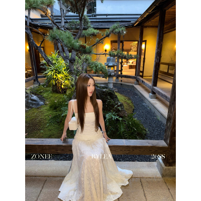 【03/26新品】ZONEE/LEA宋亦雯 法式时髦镂空100棉收腰抹胸连衣裙