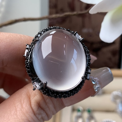 新品纯天然玉石俄冰白冰高冰玻璃种黑刚大蛋面23乘20戒指冰冰同款