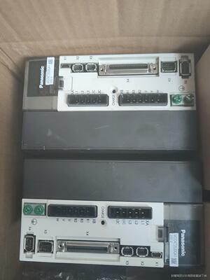 出售2个Panasonic松下A5驱动器MDDKT3530C