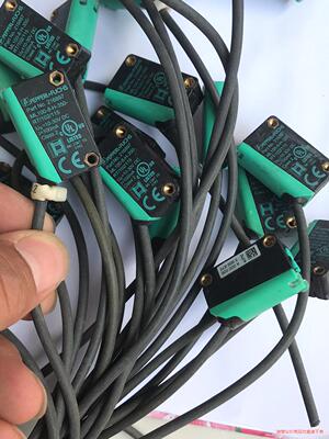 216897 倍加福光电开关ML100-8-H-350-RT(议价商品）
