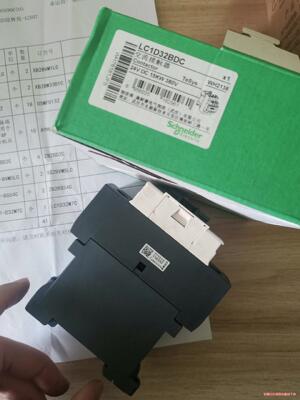 施耐德 接触器 LC1D32BDC  DC24V，带包装一只(议价商品）
