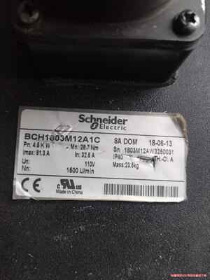施耐德伺服马达BCH1803M12A1C拆机功能好成色很新议价商品