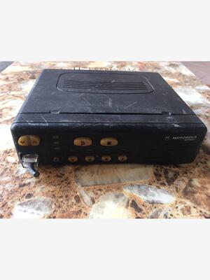 摩托罗拉gm950E电台，、两台价格、可以开机、图片实(议价商品）