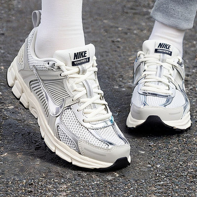 耐克女鞋休闲鞋2026新款VOMERO 5健身运动鞋透气老爹鞋IM9467-001