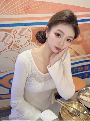 冬春网红性感修身镶钻针织打底衫