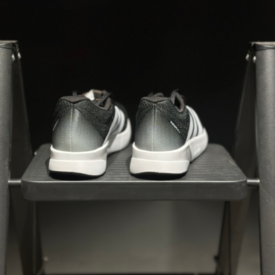 【坏蛋】Adidas阿迪达斯男子夏季透气网面舒适运动跑步鞋JS4429