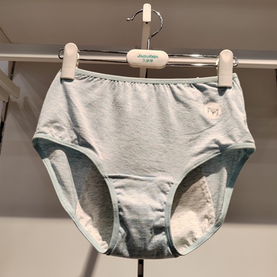 久岁伴莫代尔女童三角生理短裤